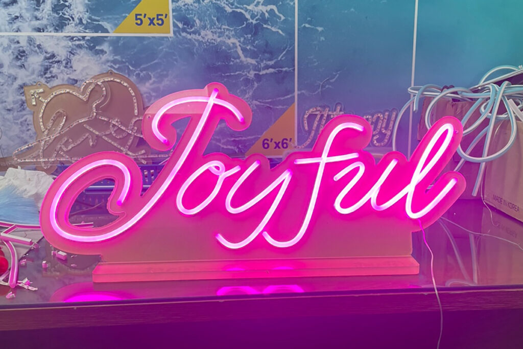 LED neon-Desk top Stand sign – LED Jungle